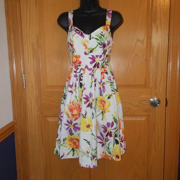 Dresses | Preloved Gorgeous White Bright Floral Sundress | Poshmark